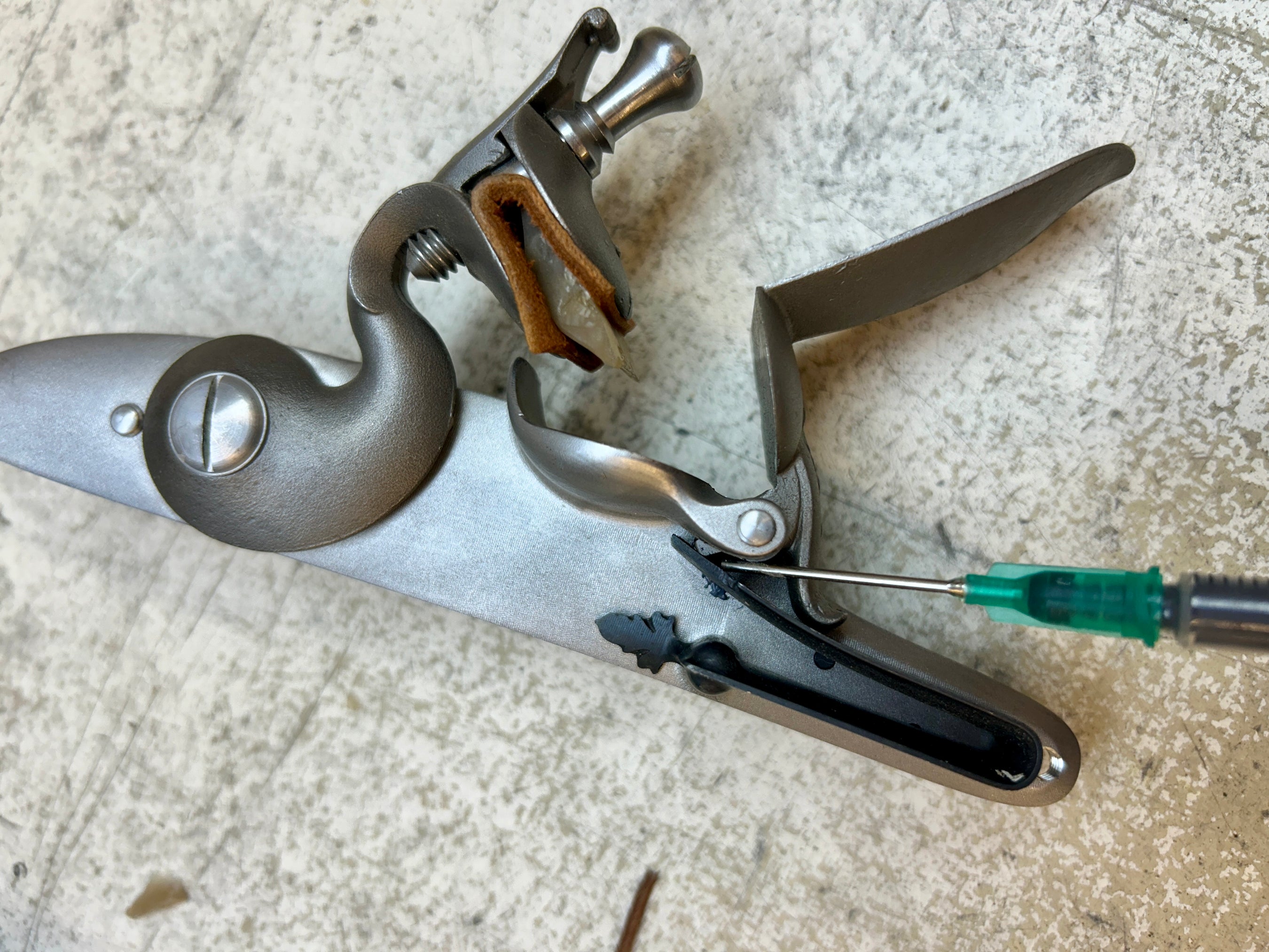 Molybdenum Disulfide Lock Grease – Kibler's Longrifles